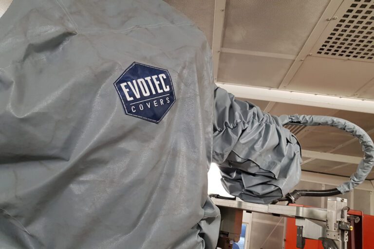 EVO DUST Protective cover for an ABB IRB 6700 robot working with machining - Evotec