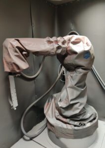 EVO BLAST protective covers to protect FANUC M710iC robots working with ...